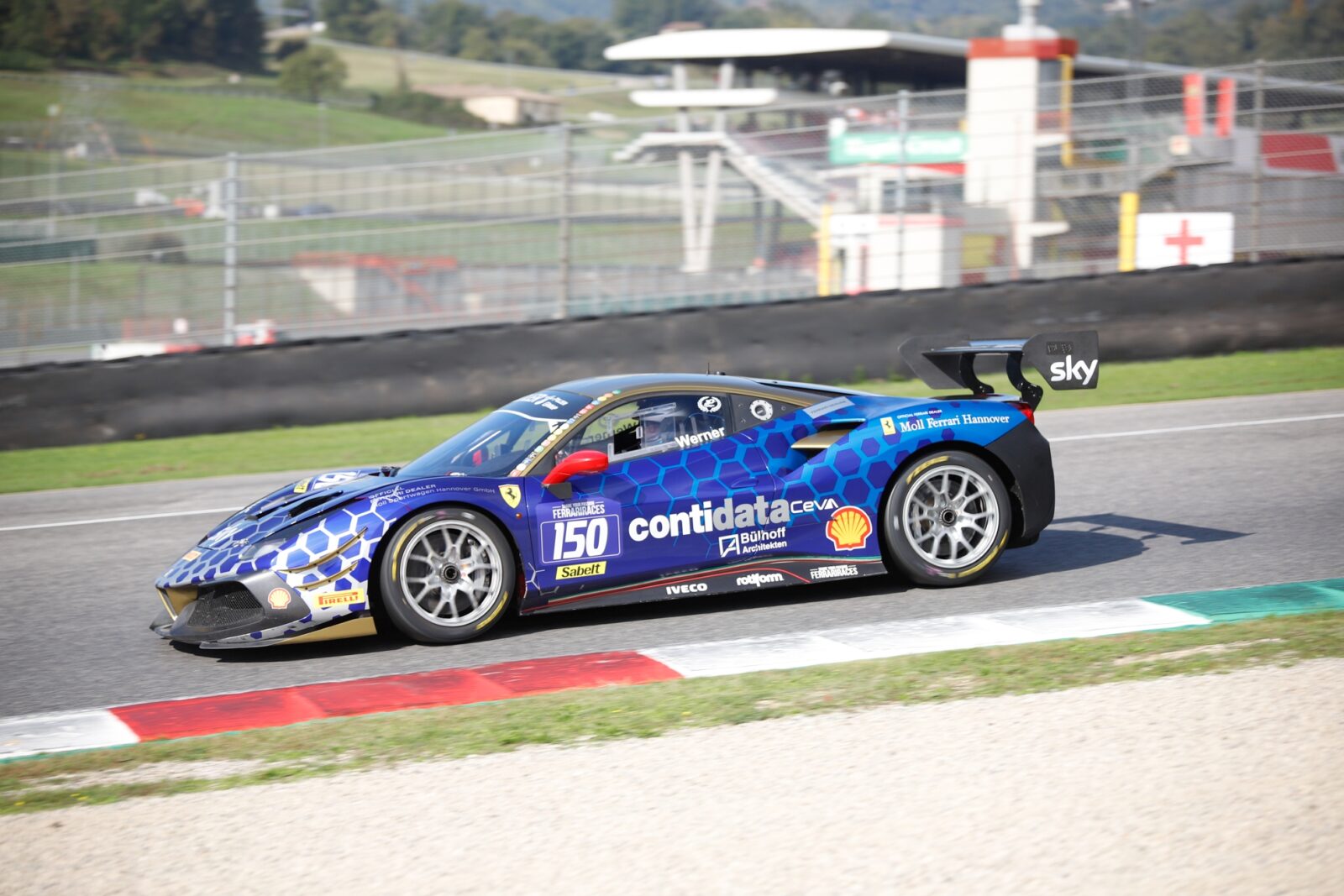 Mezi vítězi Ferrari Challenge i Franz Engstler